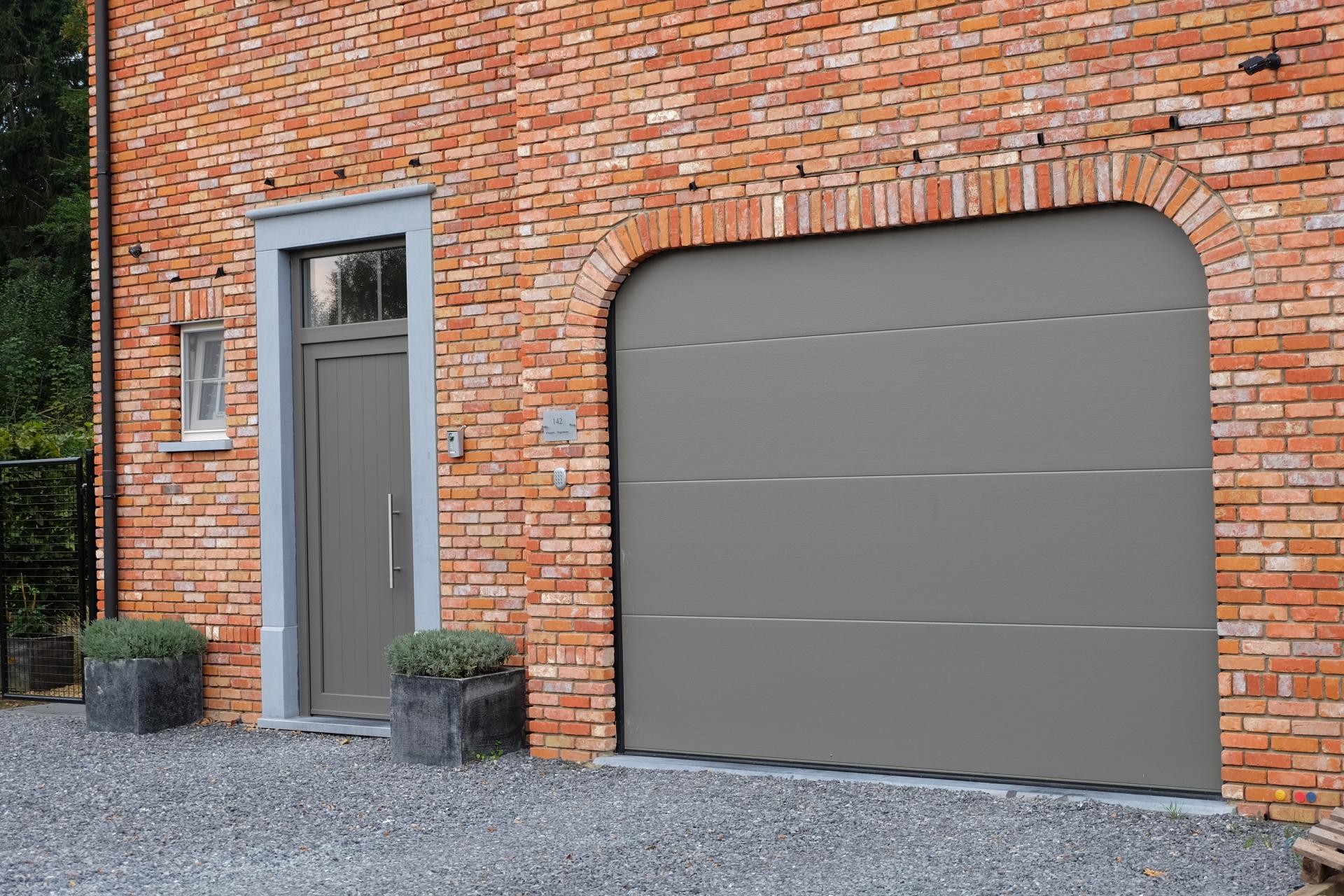 Veilig en stijlvol: SR poorten in elke kleur en design